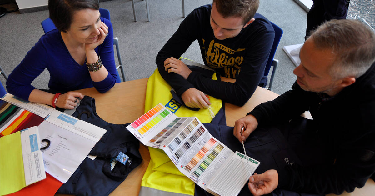 6 steps from yarns to finished clothing item