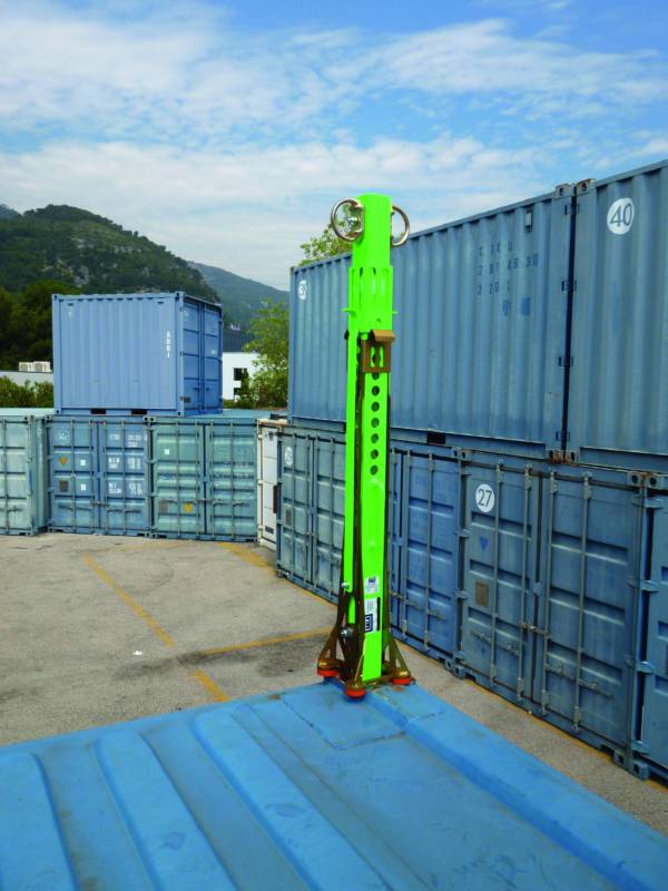 Davit paal iso container - Ankerpunten - Vandeputte Safety Experts